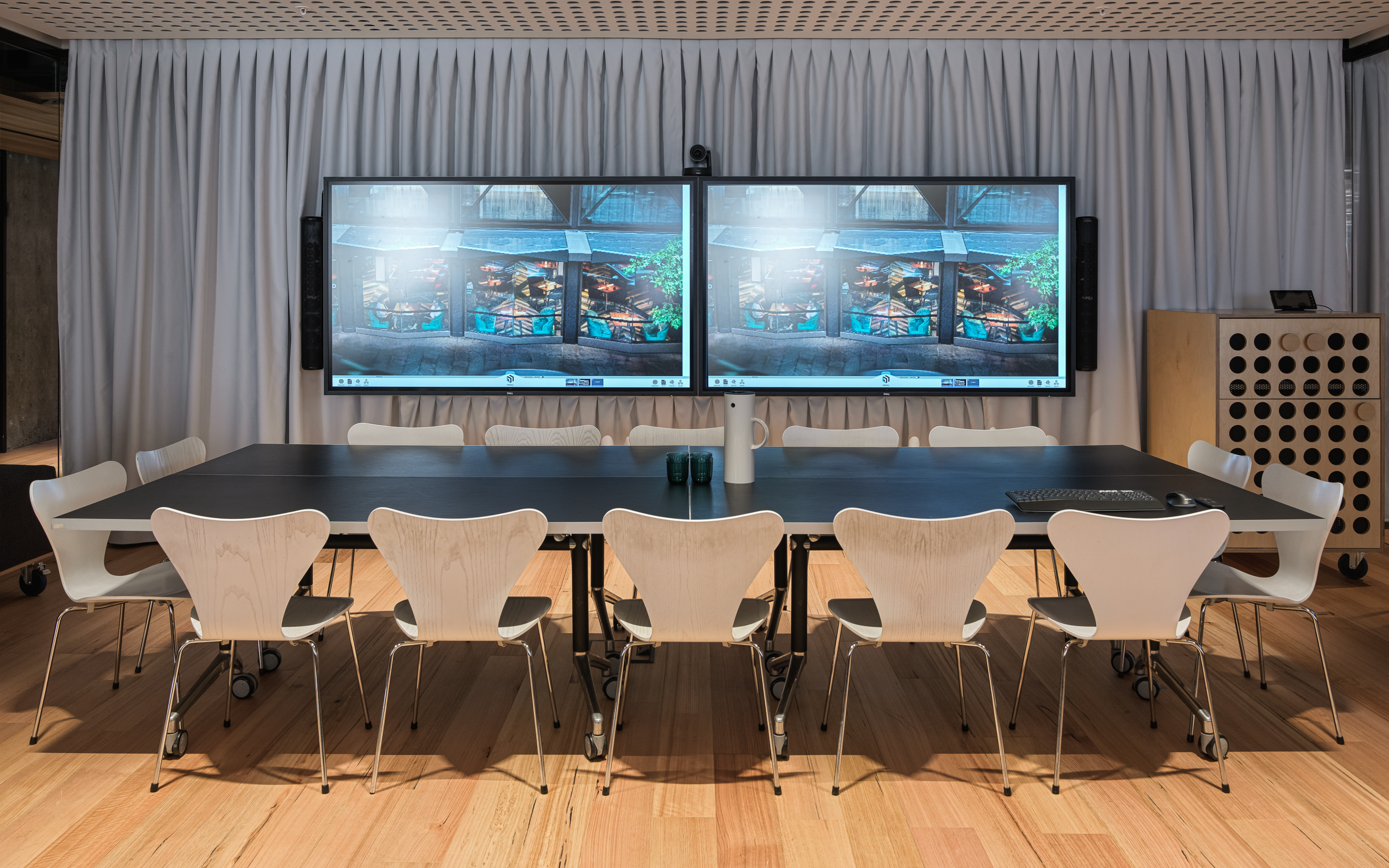 ThinkHub Collaboration Software | T1V